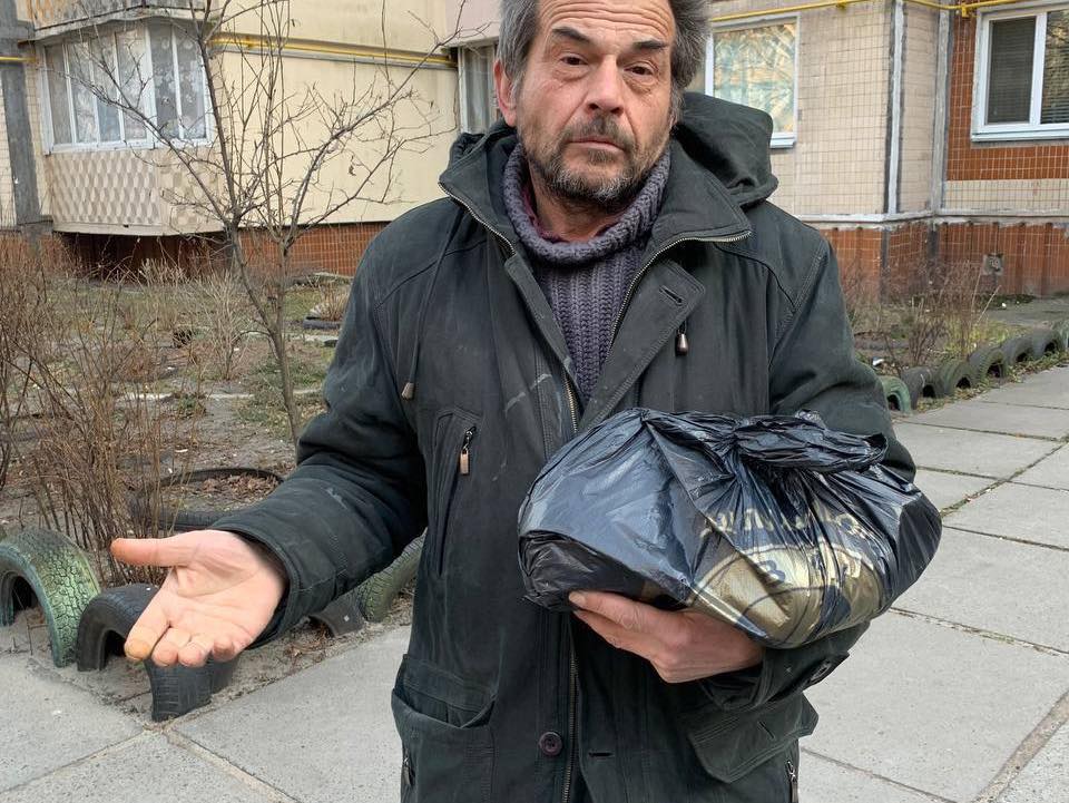 Viber connects DeafBridge with Ukrainians in need - Mission Network News