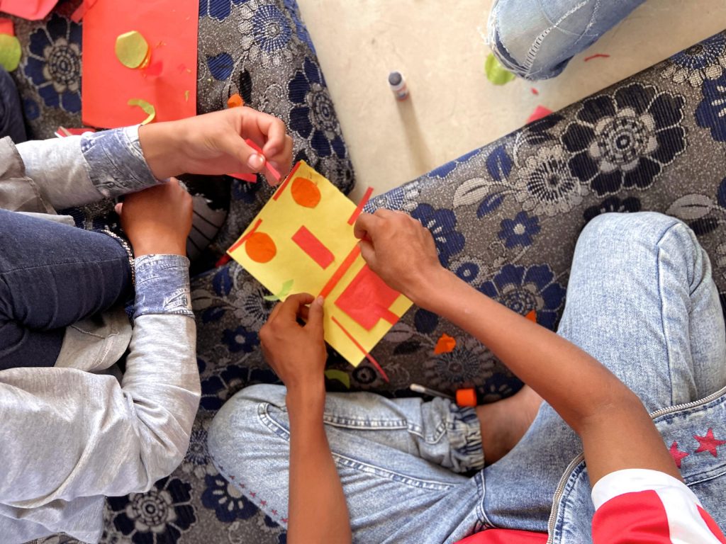 Education crisis drives Lebanese to refugee learning centers - Mission ...