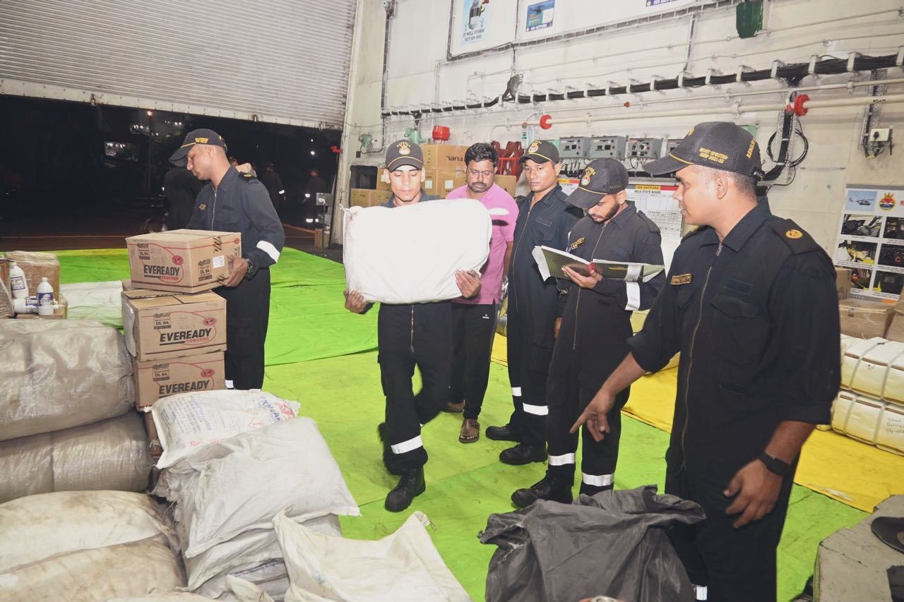 Conflict and unity mingle in Myanmar after last week's earthquake ...